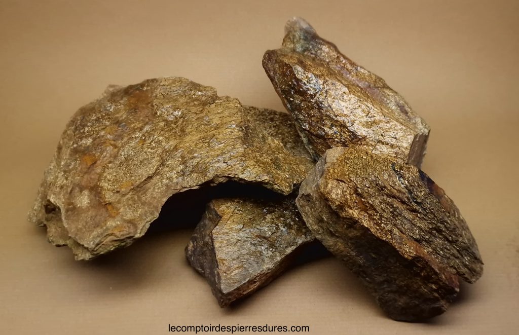 Bronzite – Le Comptoir des Pierres Dures